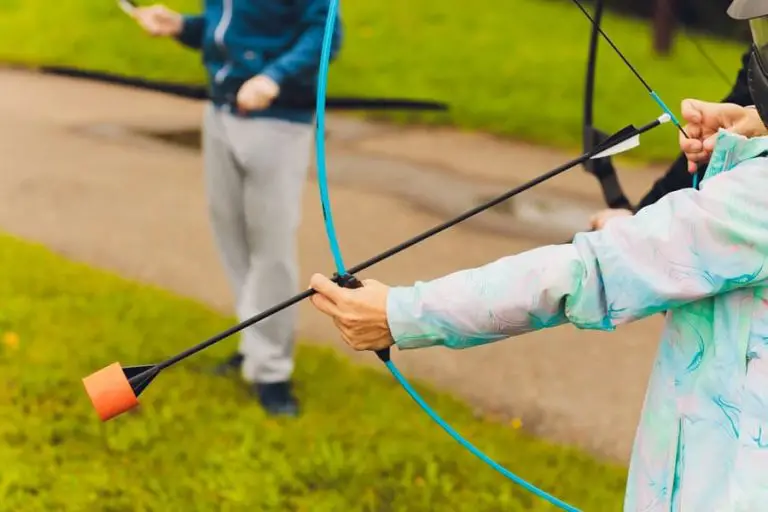How to Shoot a Bow and Arrow [Step-By-Step Guide] 2025 - Outdoorsity