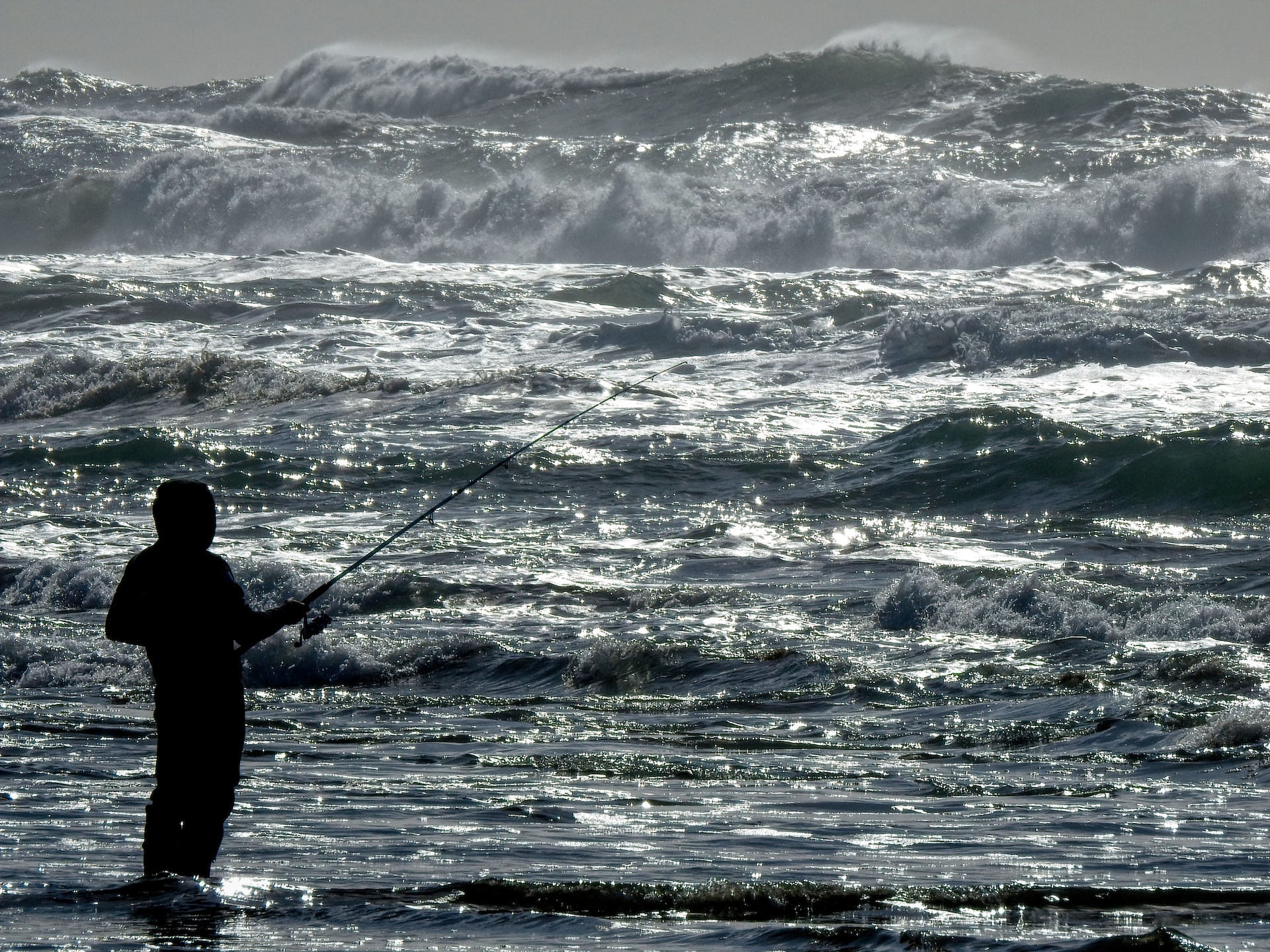 Surf Fishing Tips And Tricks For 2025 - Outdoorsity